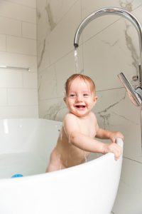 Why Does Your Bathtub Creak When You Stand In It? (Solving the Mystery ...