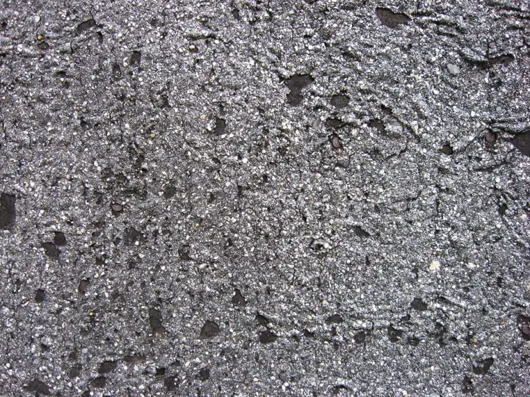 Why Does Your Wall Have White Spots? (Common Causes and Solutions ...